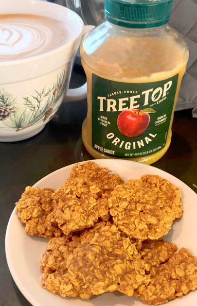 4-Ingredient Applesauce Cookies | Tree Top